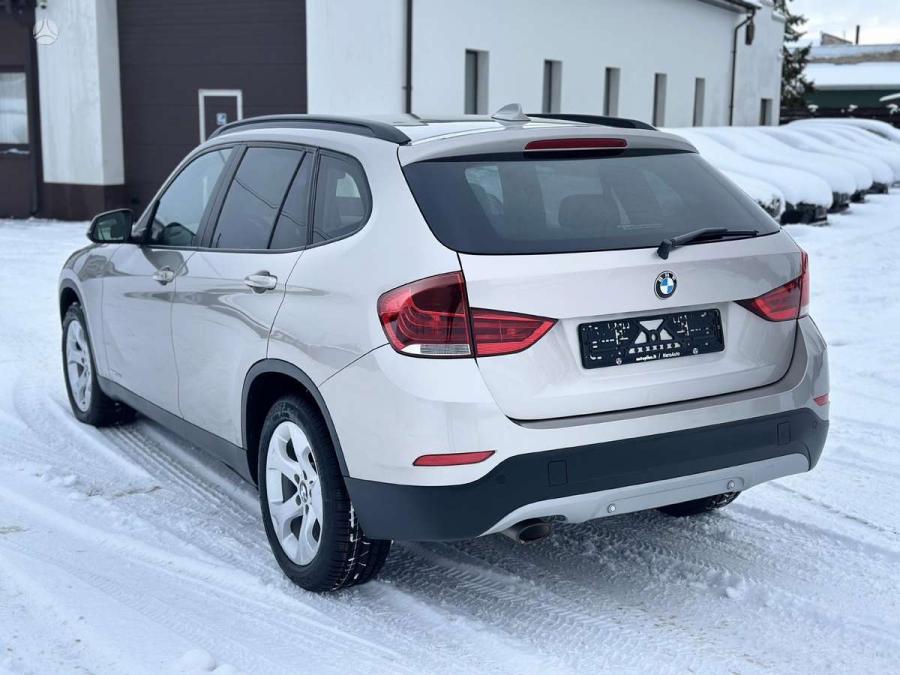Pelēks BMW X1 2012 Telšiai, ar dzinēja tilpumu 2.00 L un nobraukumu 231 tūkst. km par 7300 €, foto 3 vietnē AUTOMOTO.COM.LV