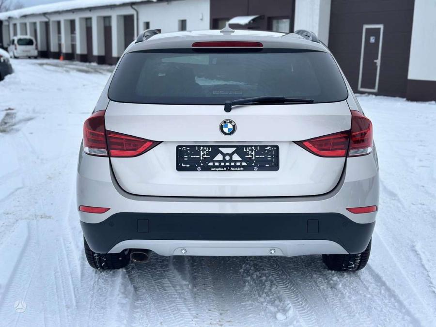 Pelēks BMW X1 2012 Telšiai, ar dzinēja tilpumu 2.00 L un nobraukumu 231 tūkst. km par 7300 €, foto 4 vietnē AUTOMOTO.COM.LV
