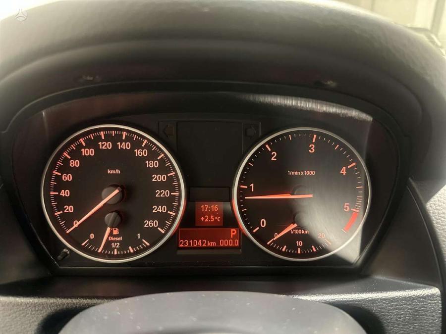 Pelēks BMW X1 2012 Telšiai, ar dzinēja tilpumu 2.00 L un nobraukumu 231 tūkst. km par 7300 €, foto 12 vietnē AUTOMOTO.COM.LV