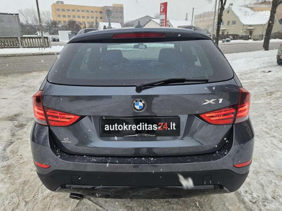 Pelēks BMW X1 2012 Šauļi, ar dzinēja tilpumu 2.00 L un nobraukumu 200 tūkst. km par 8450 €, foto 10 vietnē AUTOMOTO.COM.LV