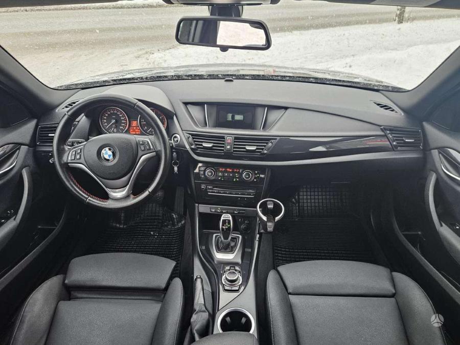 Pelēks BMW X1 2012 Šauļi, ar dzinēja tilpumu 2.00 L un nobraukumu 200 tūkst. km par 8450 €, foto 12 vietnē AUTOMOTO.COM.LV