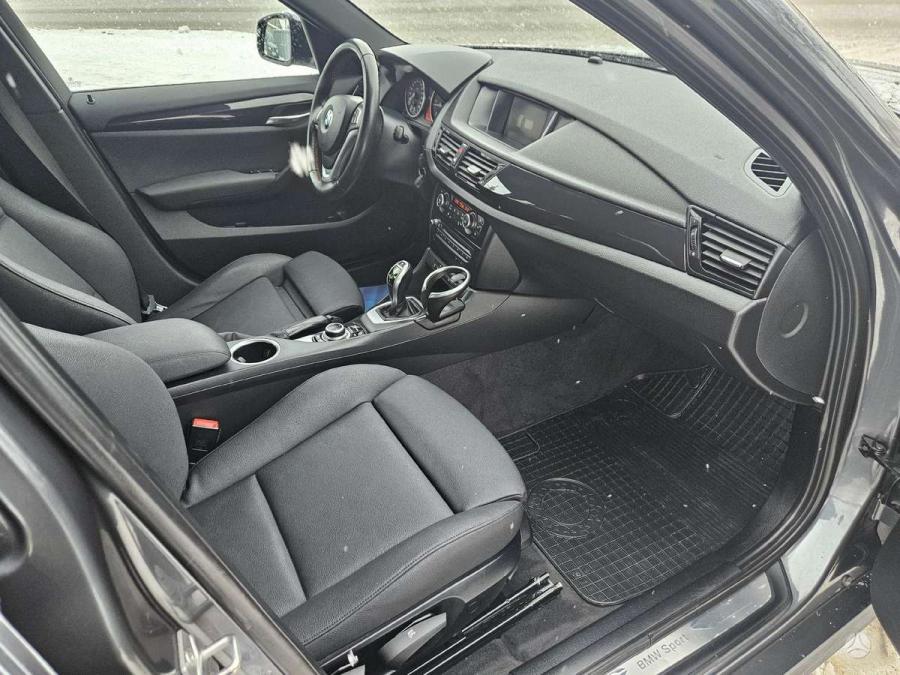 Pelēks BMW X1 2012 Šauļi, ar dzinēja tilpumu 2.00 L un nobraukumu 200 tūkst. km par 8450 €, foto 14 vietnē AUTOMOTO.COM.LV
