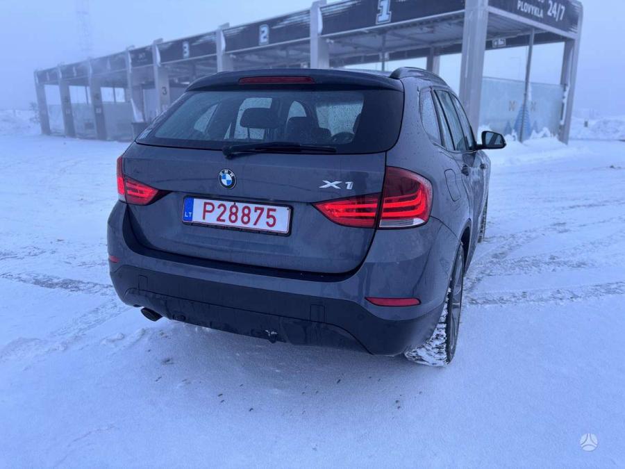 Grey BMW X1 2012 in Gargzdai, with an engine capacity of 2.00 L and mileage of 186 thousand km for 9299 €, photo 6 on AUTOMOTO.COM.LV