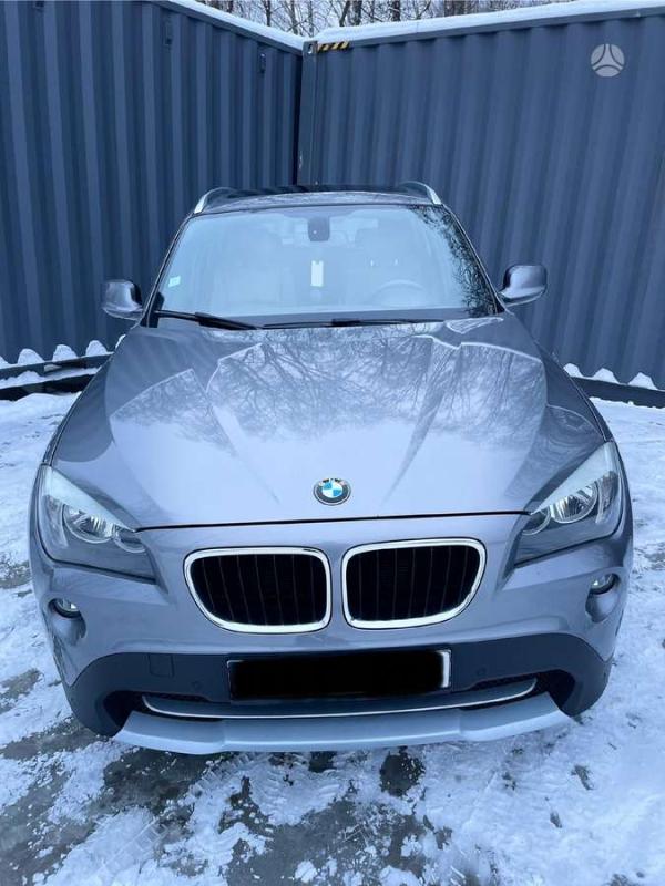 Grey BMW X1 2012 in Vilnius, with an engine capacity of 2.00 L and mileage of 296 thousand km for 7300 €, photo 4 on AUTOMOTO.COM.LV