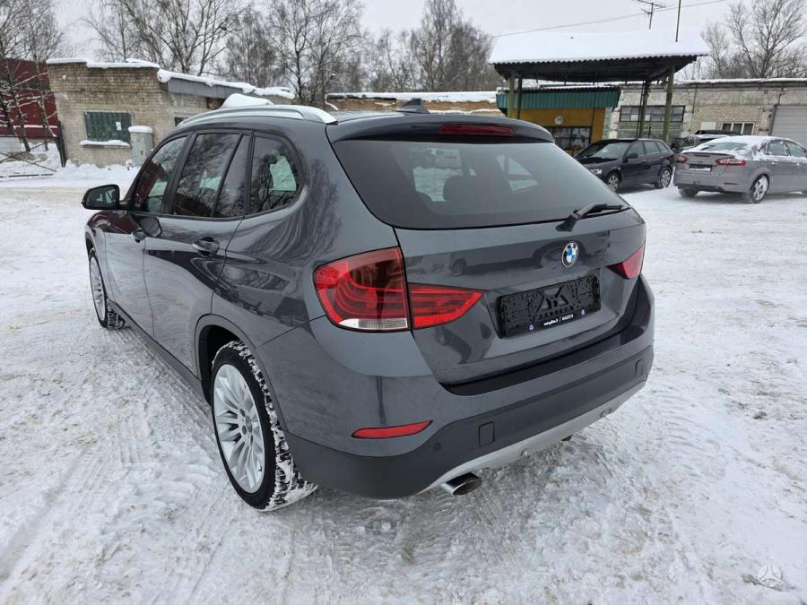 Grey BMW X1 2012 in Telschi, with an engine capacity of 2.00 L and mileage of 251 thousand km for 9200 €, photo 4 on AUTOMOTO.COM.LV