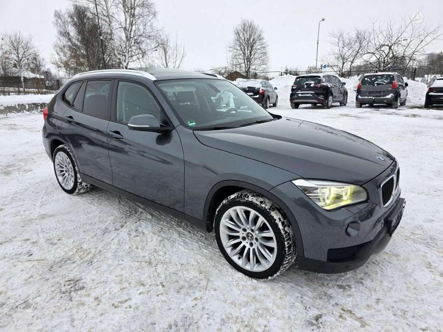 Grey BMW X1 2012 in Telschi, with an engine capacity of 2.00 L and mileage of 251 thousand km for 9200 €, photo 8 on AUTOMOTO.COM.LV