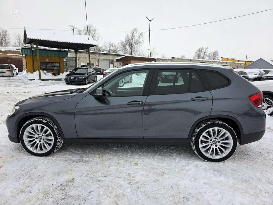 Grey BMW X1 2012 in Telschi, with an engine capacity of 2.00 L and mileage of 251 thousand km for 9200 €, photo 11 on AUTOMOTO.COM.LV
