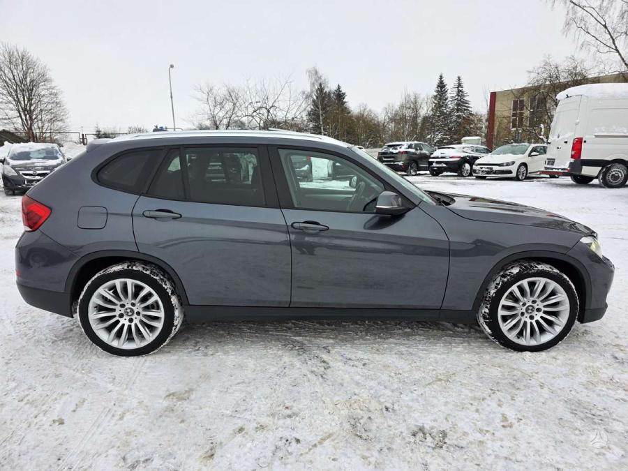 Grey BMW X1 2012 in Telschi, with an engine capacity of 2.00 L and mileage of 251 thousand km for 9200 €, photo 12 on AUTOMOTO.COM.LV