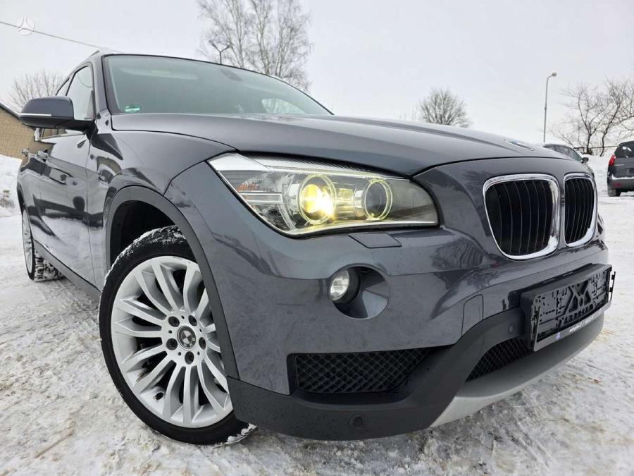 Grey BMW X1 2012 in Telschi, with an engine capacity of 2.00 L and mileage of 251 thousand km for 9200 €, photo 15 on AUTOMOTO.COM.LV