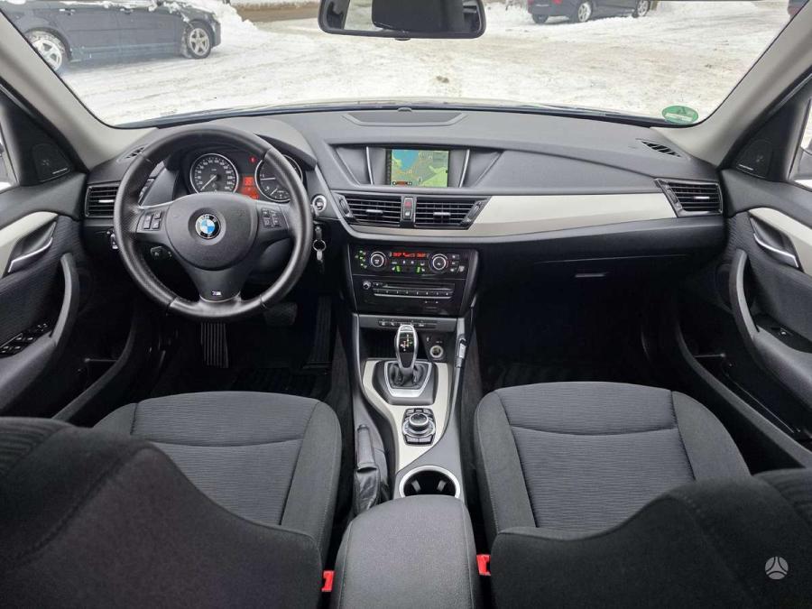 Grey BMW X1 2012 in Telschi, with an engine capacity of 2.00 L and mileage of 251 thousand km for 9200 €, photo 25 on AUTOMOTO.COM.LV