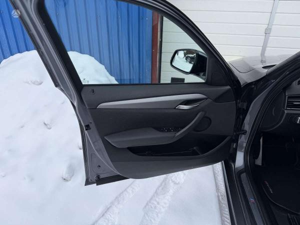 Pelēks BMW X1 2012 Prienai, ar dzinēja tilpumu 2.00 L un nobraukumu 211 tūkst. km par 8950 €, foto 11 vietnē AUTOMOTO.COM.LV