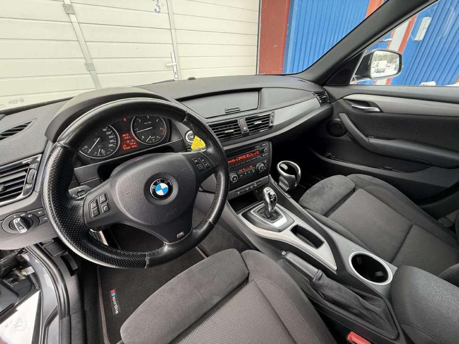 Pelēks BMW X1 2012 Prienai, ar dzinēja tilpumu 2.00 L un nobraukumu 211 tūkst. km par 8950 €, foto 13 vietnē AUTOMOTO.COM.LV