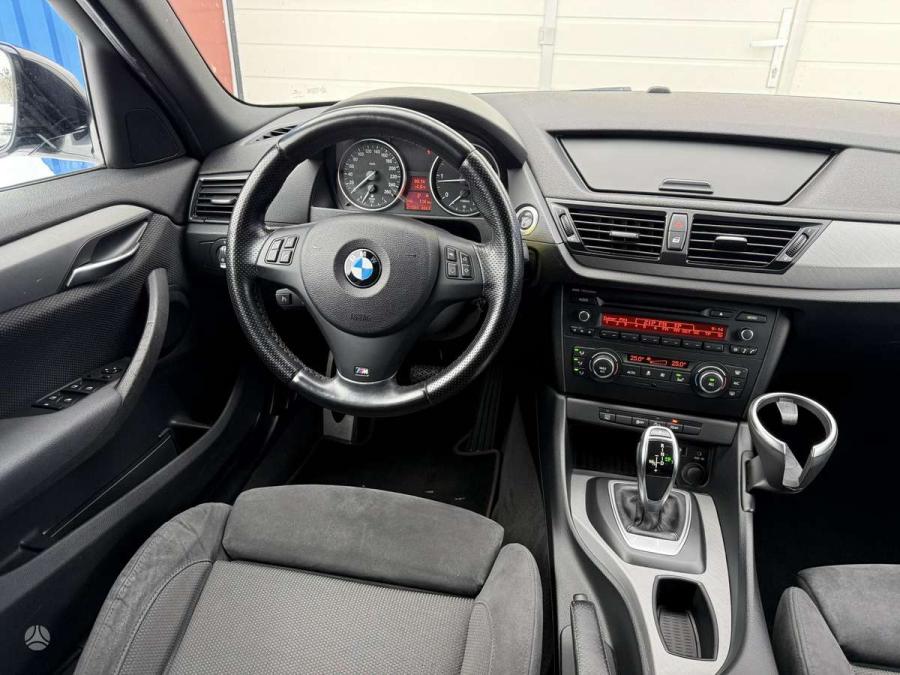 Pelēks BMW X1 2012 Prienai, ar dzinēja tilpumu 2.00 L un nobraukumu 211 tūkst. km par 8950 €, foto 23 vietnē AUTOMOTO.COM.LV