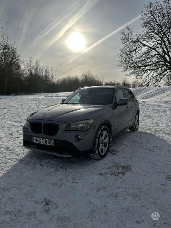 Grey BMW X1 2012 in Kaunas, with an engine capacity of 2.00 L and mileage of 252 thousand km for 6500 €, photo 1 on AUTOMOTO.COM.LV