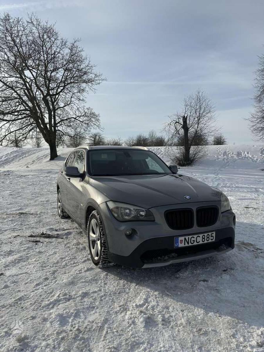 Grey BMW X1 2012 in Kaunas, with an engine capacity of 2.00 L and mileage of 252 thousand km for 6500 €, photo 5 on AUTOMOTO.COM.LV