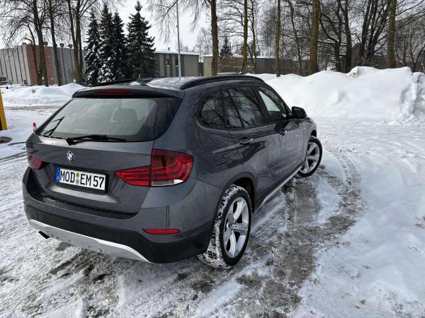 Pelēks BMW X1 2012 Panevēža, ar dzinēja tilpumu 2.00 L un nobraukumu 245 tūkst. km par 8450 €, foto 6 vietnē AUTOMOTO.COM.LV
