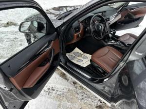Grey BMW X1 2012 in Panevezys, with an engine capacity of 2.00 L and mileage of 245 thousand km for 8450 €, photo 12 on AUTOMOTO.COM.LV