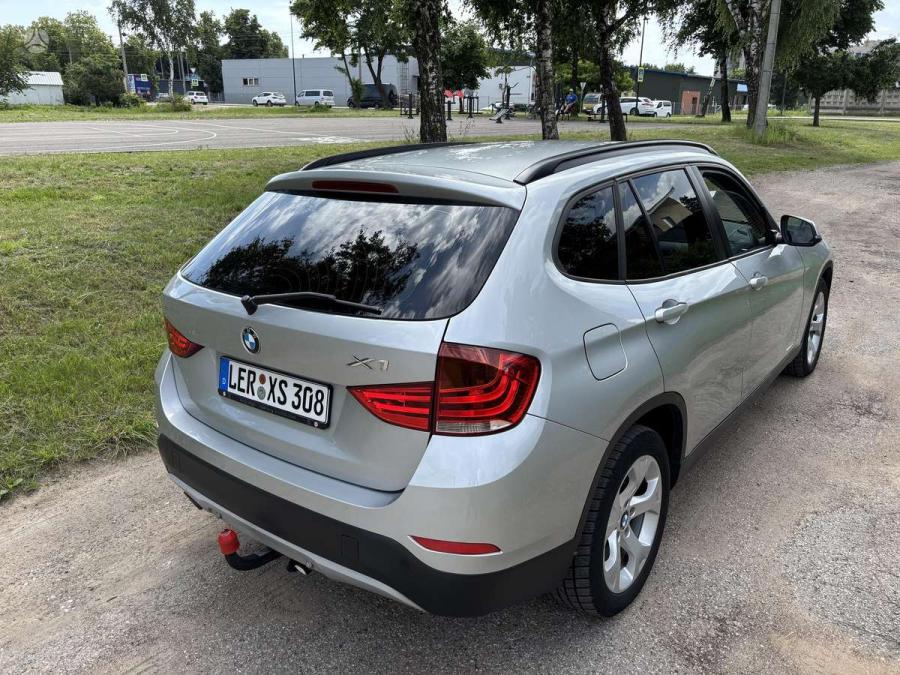 Grey BMW X1 2012 in Kaunas, with an engine capacity of 2.00 L and mileage of 160 thousand km for 6500 €, photo 4 on AUTOMOTO.COM.LV