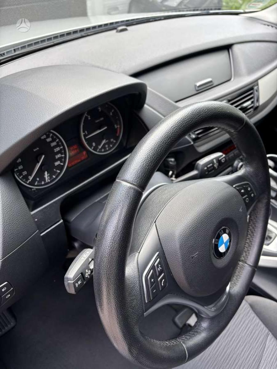 Grey BMW X1 2012 in Kaunas, with an engine capacity of 2.00 L and mileage of 160 thousand km for 6500 €, photo 13 on AUTOMOTO.COM.LV