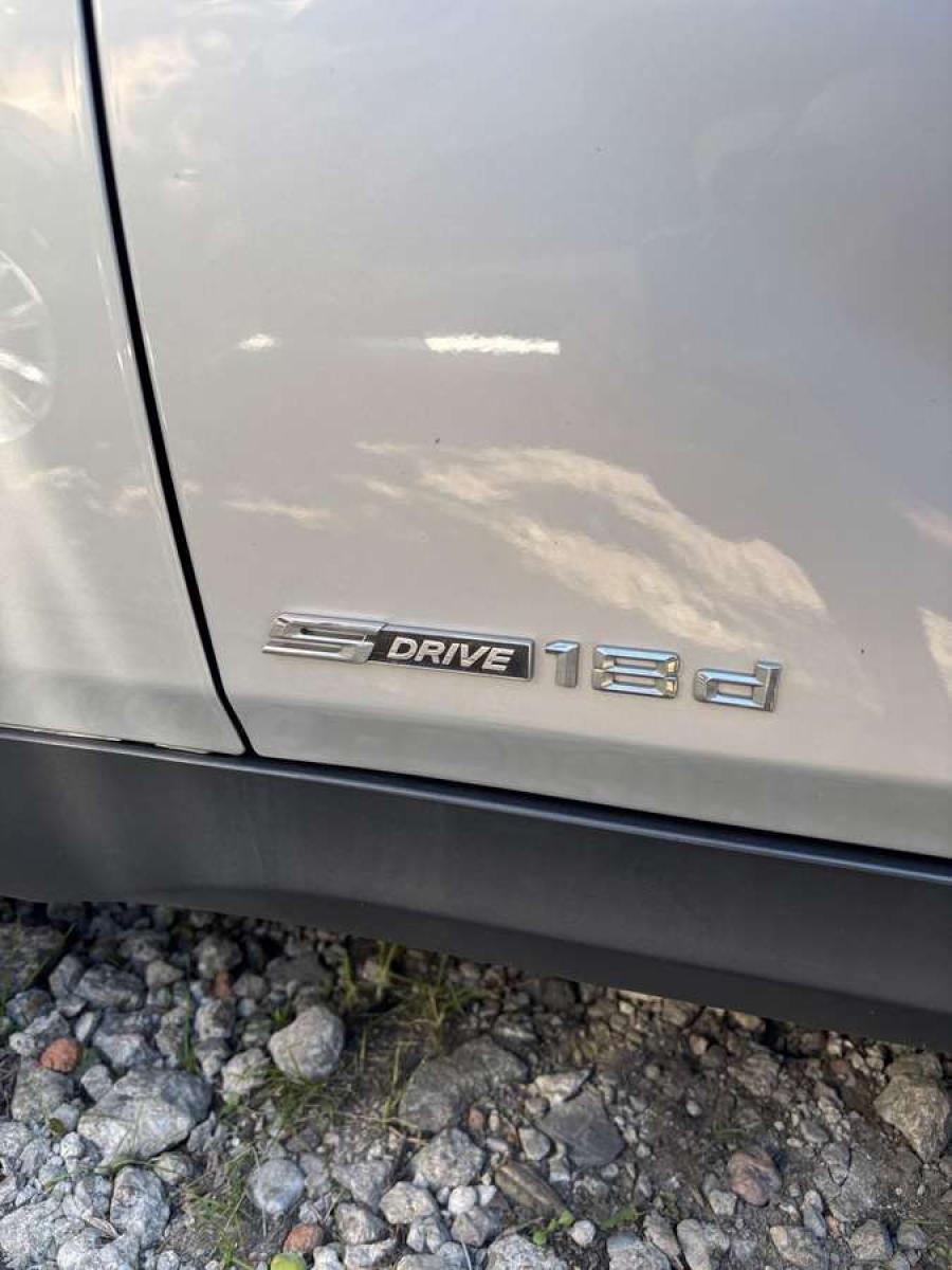 Grey BMW X1 2012 in Kaunas, with an engine capacity of 2.00 L and mileage of 160 thousand km for 6500 €, photo 14 on AUTOMOTO.COM.LV