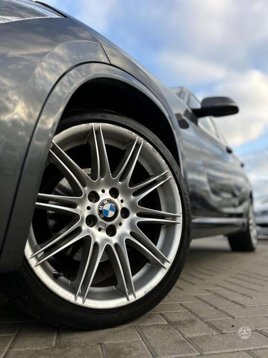 Grey BMW X1 2012 in Kaunas, with an engine capacity of 2.00 L and mileage of 391 thousand km for 9500 €, photo 3 on AUTOMOTO.COM.LV