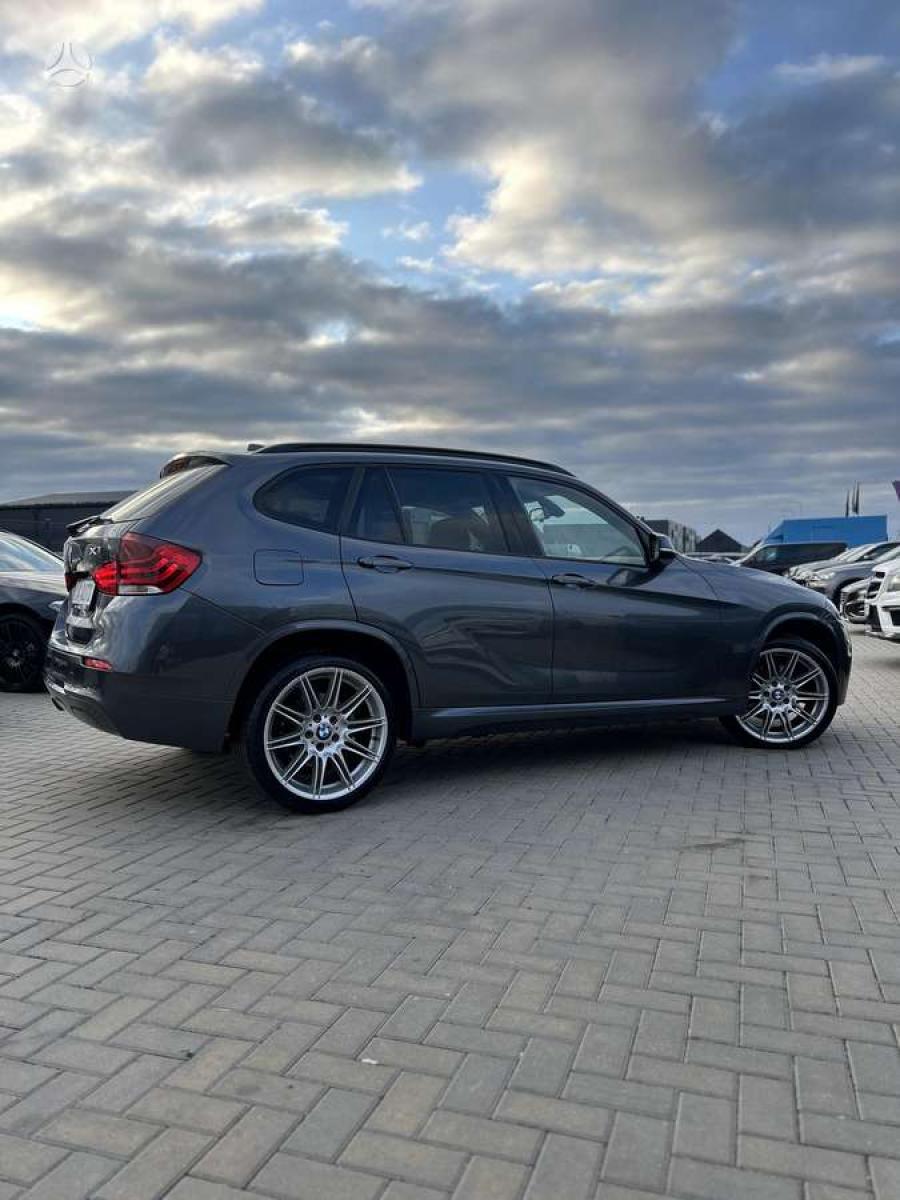 Grey BMW X1 2012 in Kaunas, with an engine capacity of 2.00 L and mileage of 391 thousand km for 9500 €, photo 9 on AUTOMOTO.COM.LV