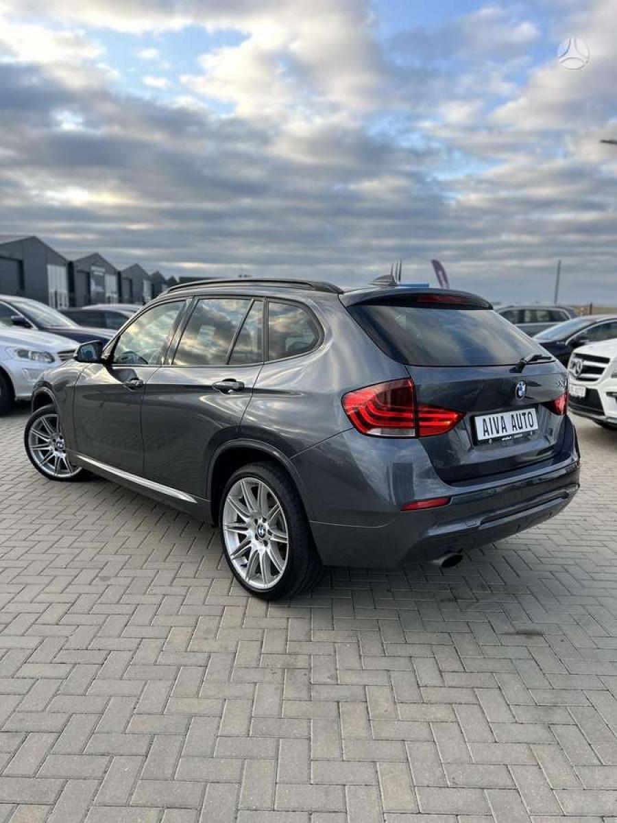 Grey BMW X1 2012 in Kaunas, with an engine capacity of 2.00 L and mileage of 391 thousand km for 9500 €, photo 15 on AUTOMOTO.COM.LV