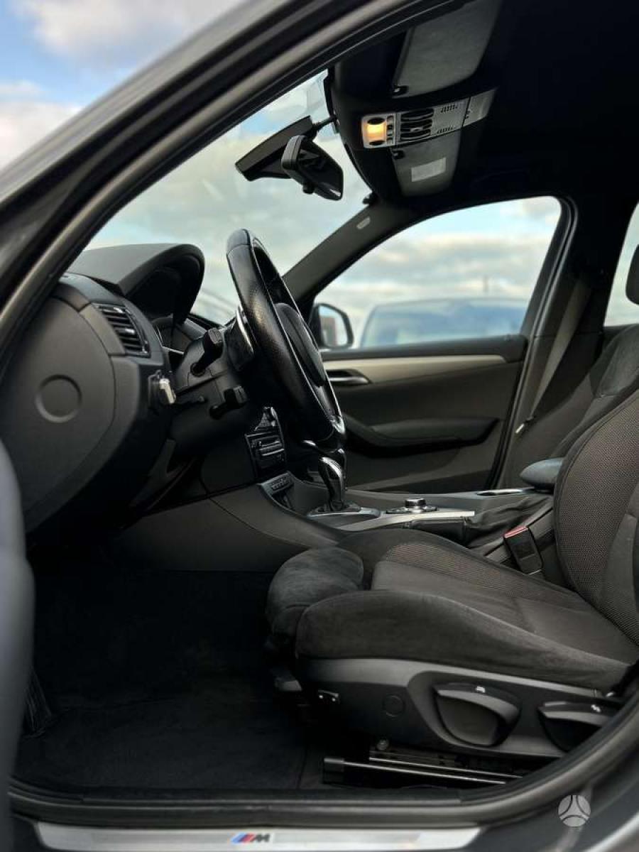 Grey BMW X1 2012 in Kaunas, with an engine capacity of 2.00 L and mileage of 391 thousand km for 9500 €, photo 20 on AUTOMOTO.COM.LV