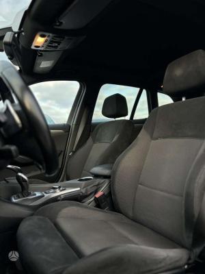 Grey BMW X1 2012 in Kaunas, with an engine capacity of 2.00 L and mileage of 391 thousand km for 9500 €, photo 21 on AUTOMOTO.COM.LV