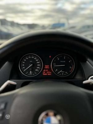 Grey BMW X1 2012 in Kaunas, with an engine capacity of 2.00 L and mileage of 391 thousand km for 9500 €, photo 22 on AUTOMOTO.COM.LV