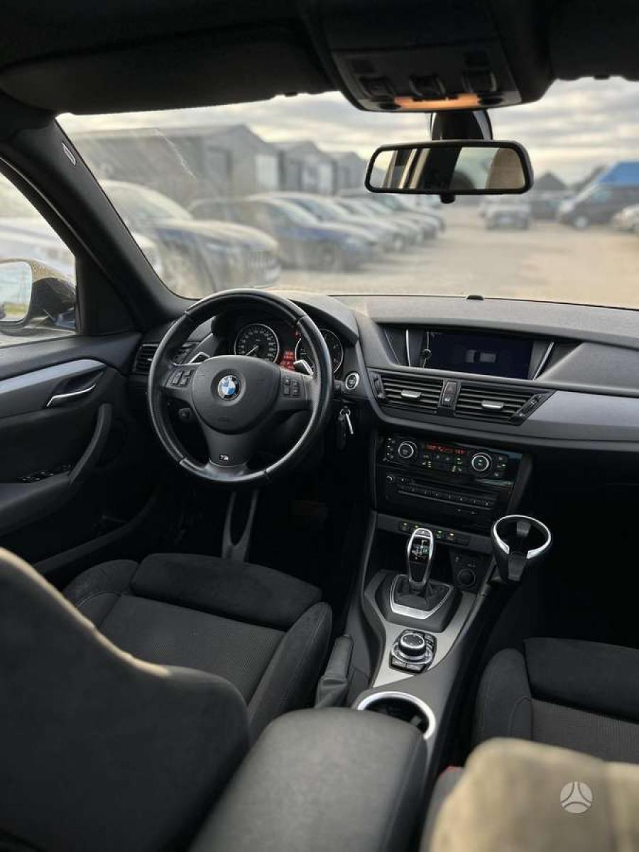 Grey BMW X1 2012 in Kaunas, with an engine capacity of 2.00 L and mileage of 391 thousand km for 9500 €, photo 25 on AUTOMOTO.COM.LV