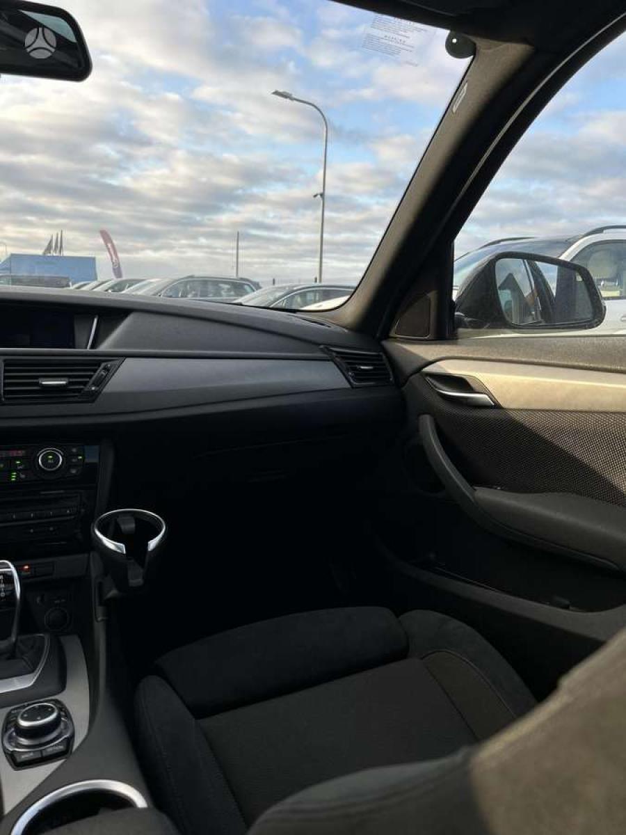 Grey BMW X1 2012 in Kaunas, with an engine capacity of 2.00 L and mileage of 391 thousand km for 9500 €, photo 31 on AUTOMOTO.COM.LV