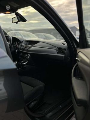 Grey BMW X1 2012 in Kaunas, with an engine capacity of 2.00 L and mileage of 391 thousand km for 9500 €, photo 32 on AUTOMOTO.COM.LV