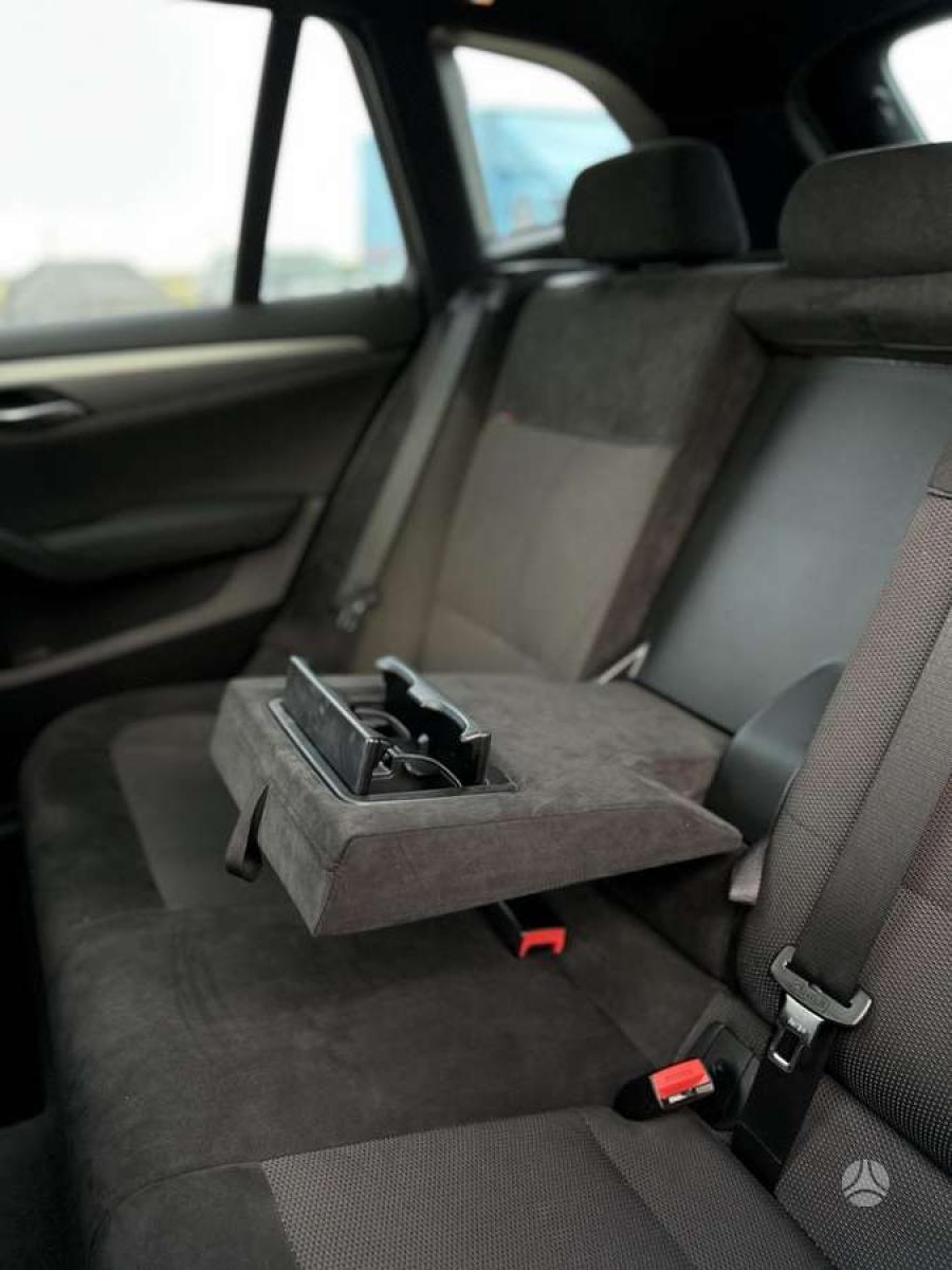 Grey BMW X1 2012 in Kaunas, with an engine capacity of 2.00 L and mileage of 391 thousand km for 9500 €, photo 40 on AUTOMOTO.COM.LV
