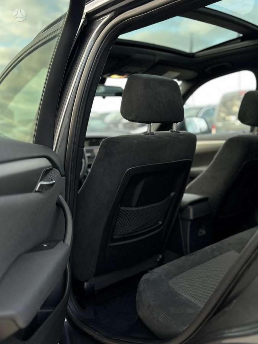 Grey BMW X1 2012 in Kaunas, with an engine capacity of 2.00 L and mileage of 391 thousand km for 9500 €, photo 41 on AUTOMOTO.COM.LV