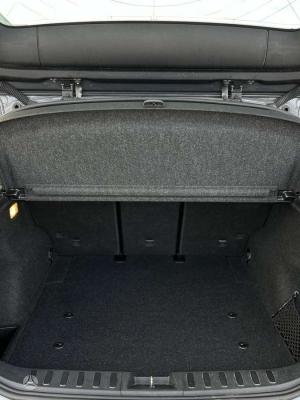 Grey BMW X1 2012 in Kaunas, with an engine capacity of 2.00 L and mileage of 391 thousand km for 9500 €, photo 42 on AUTOMOTO.COM.LV