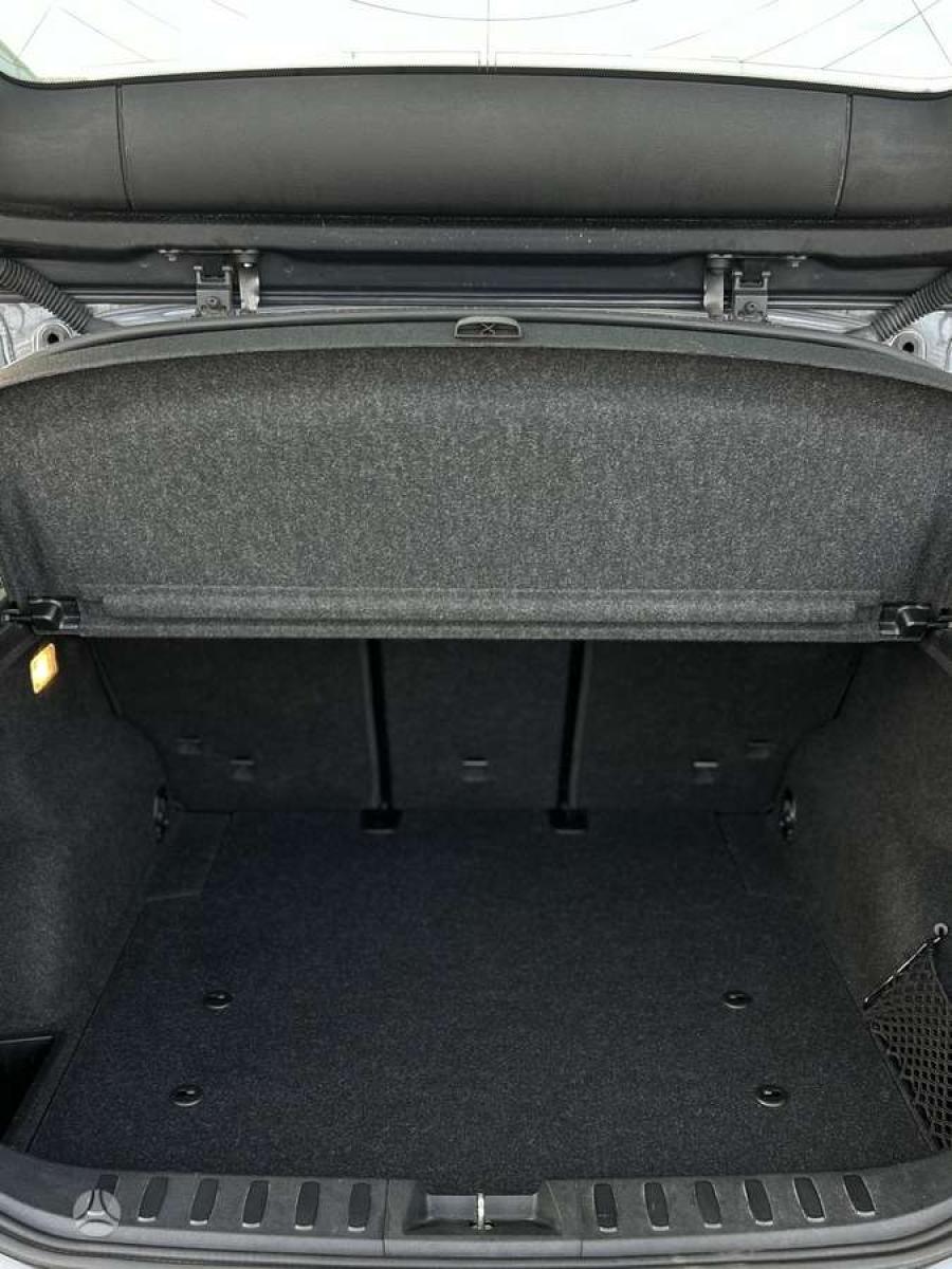 Grey BMW X1 2012 in Kaunas, with an engine capacity of 2.00 L and mileage of 391 thousand km for 9500 €, photo 42 on AUTOMOTO.COM.LV
