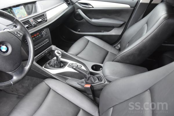 Pelēks BMW X1 2012 Rīga, ar dzinēja tilpumu 2.00 L un nobraukumu 272 tūkst. km par 4950 €, foto 8 vietnē AUTOMOTO.COM.LV
