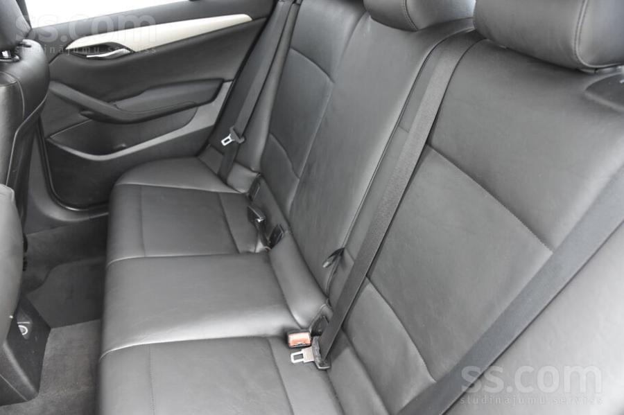 Pelēks BMW X1 2012 Rīga, ar dzinēja tilpumu 2.00 L un nobraukumu 272 tūkst. km par 4950 €, foto 11 vietnē AUTOMOTO.COM.LV