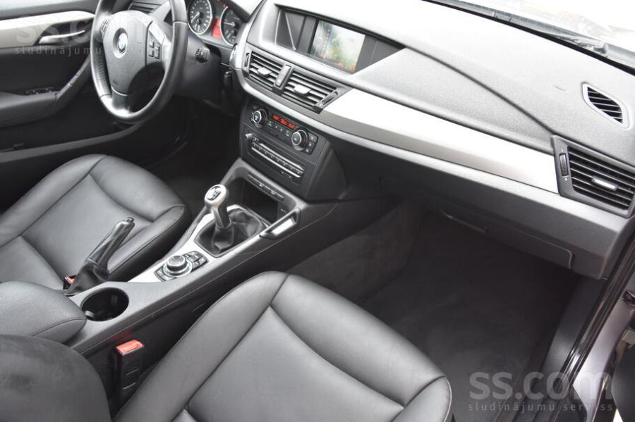 Pelēks BMW X1 2012 Rīga, ar dzinēja tilpumu 2.00 L un nobraukumu 272 tūkst. km par 4950 €, foto 12 vietnē AUTOMOTO.COM.LV