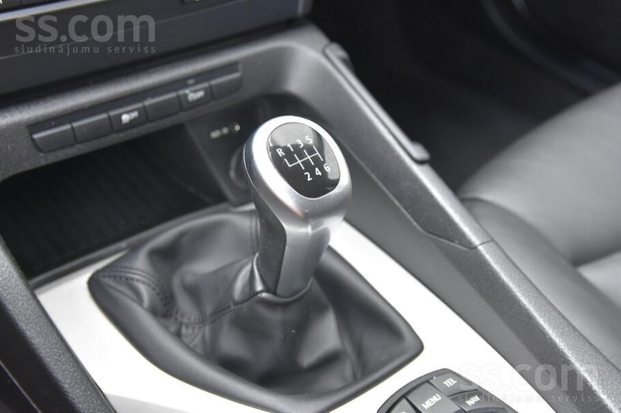 Pelēks BMW X1 2012 Rīga, ar dzinēja tilpumu 2.00 L un nobraukumu 272 tūkst. km par 4950 €, foto 18 vietnē AUTOMOTO.COM.LV