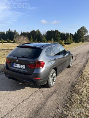 Pelēks BMW X1 2013 Rīga, ar dzinēja tilpumu 2.00 L un nobraukumu 263 tūkst. km par 7100 €, foto 2 vietnē AUTOMOTO.COM.LV