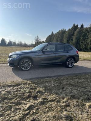 Pelēks BMW X1 2013 Rīga, ar dzinēja tilpumu 2.00 L un nobraukumu 263 tūkst. km par 7100 €, foto 5 vietnē AUTOMOTO.COM.LV