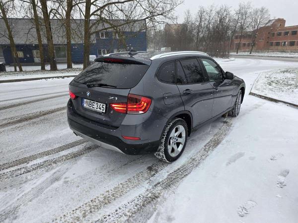 Pelēks BMW X1 2013 Šauļi, ar dzinēja tilpumu 2.00 L un nobraukumu 238 tūkst. km par 6200 €, foto 3 vietnē AUTOMOTO.COM.LV