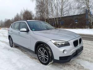 Pelēks BMW X1 2013 Panevēža, ar dzinēja tilpumu 2.00 L un nobraukumu 171 tūkst. km par 5300 €, foto  vietnē AUTOMOTO.COM.LV