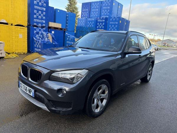 Grey BMW X1 2013 in Taurage, with an engine capacity of 2.00 L and mileage of 197 thousand km for 7200 €, photo 1 on AUTOMOTO.COM.LV