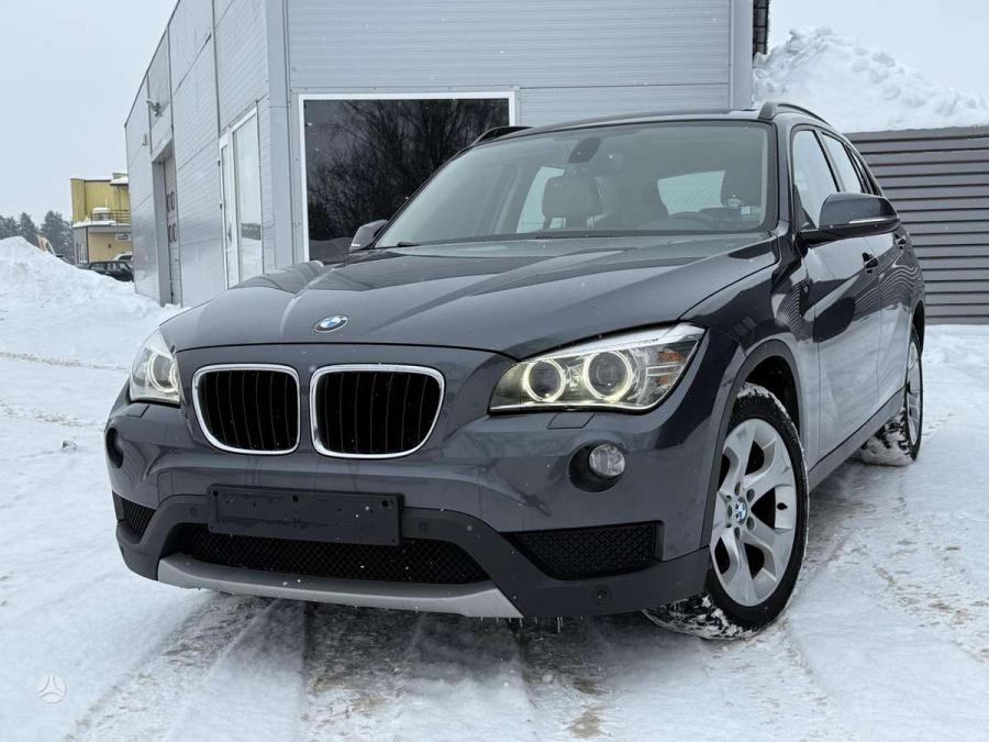 Pelēks BMW X1 2013 Utena, ar dzinēja tilpumu 2.00 L un nobraukumu 218 tūkst. km par 8650 €, foto 1 vietnē AUTOMOTO.COM.LV