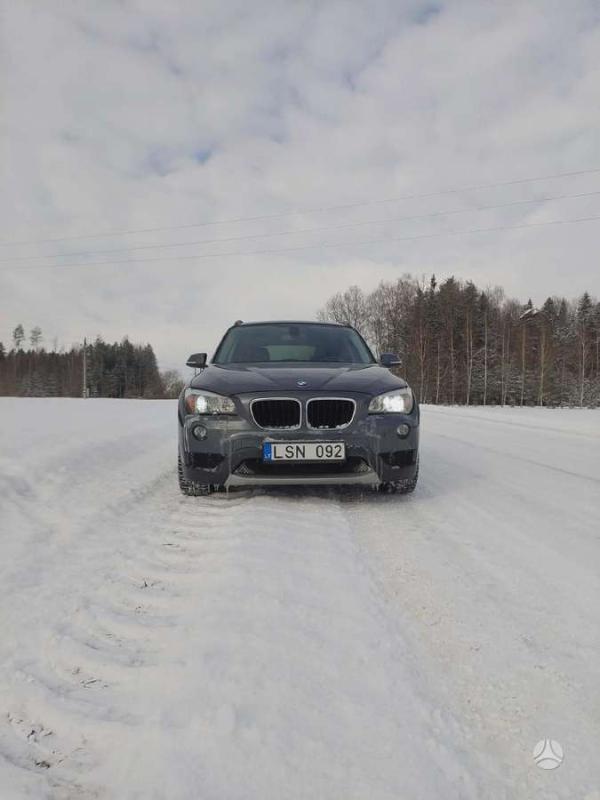 Pelēks BMW X1 2013 Tauragė, ar dzinēja tilpumu 2.00 L un nobraukumu 246 tūkst. km par 6200 €, foto 1 vietnē AUTOMOTO.COM.LV