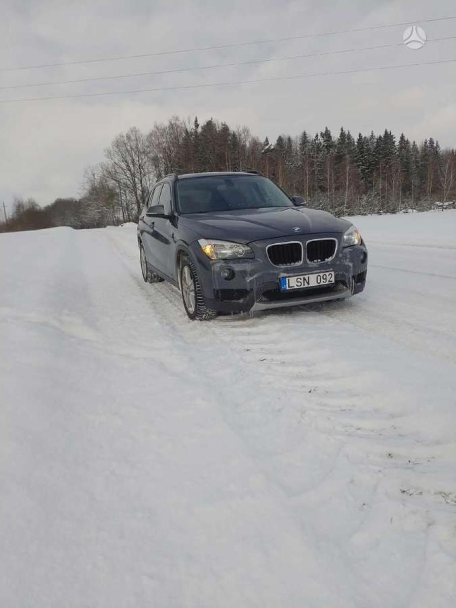Grey BMW X1 2013 in Taurage, with an engine capacity of 2.00 L and mileage of 246 thousand km for 6200 €, photo 2 on AUTOMOTO.COM.LV