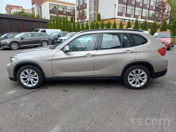 Grey BMW X1 2013 in Valmiera, with an engine capacity of 2.00 L and mileage of 249 thousand km for 7300 €, photo 8 on AUTOMOTO.COM.LV
